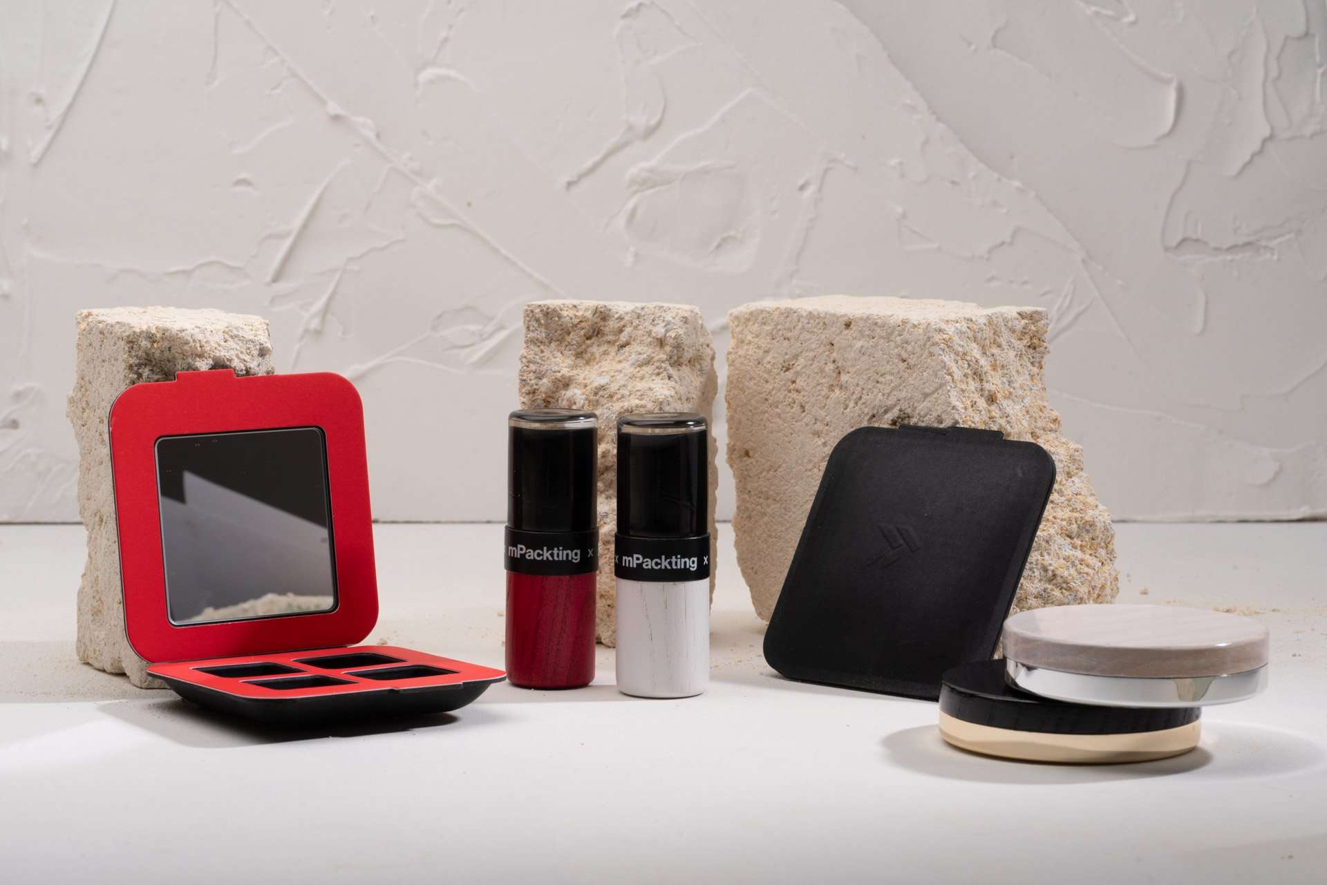 Amaze your clients with sustainable Makeup Packaging designs